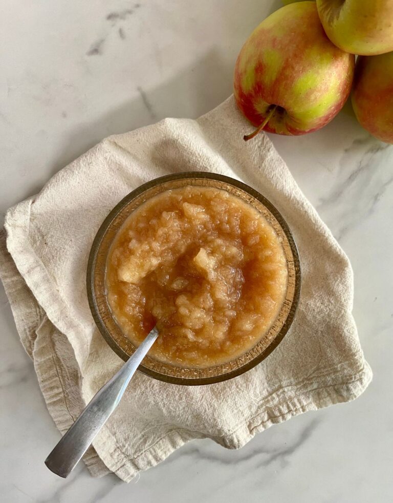 Homemade Applesauce (No Sugar Added) - Healthy Mom Healthy Family